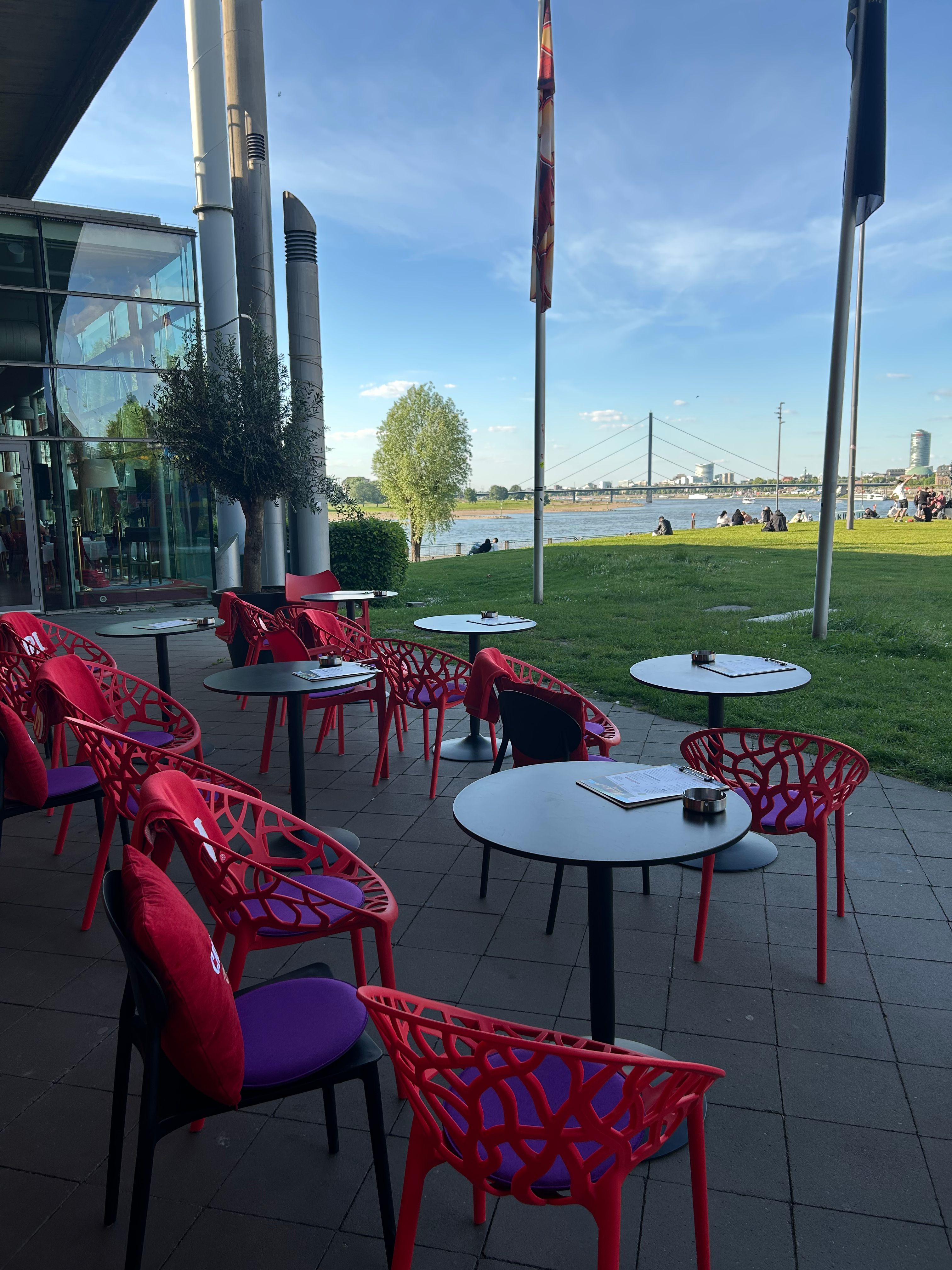 Roncalli’s Apollo Varieté: Exklusive Eventlocation in Düsseldorf mit ...